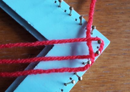 Weaving a triangle with a continuous thread – The Craftsteacher