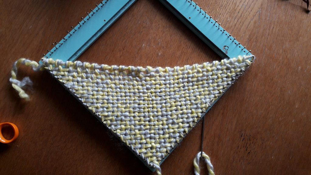 Weaving on the bias on a pin loom: working with finer yarns (part 1 ...